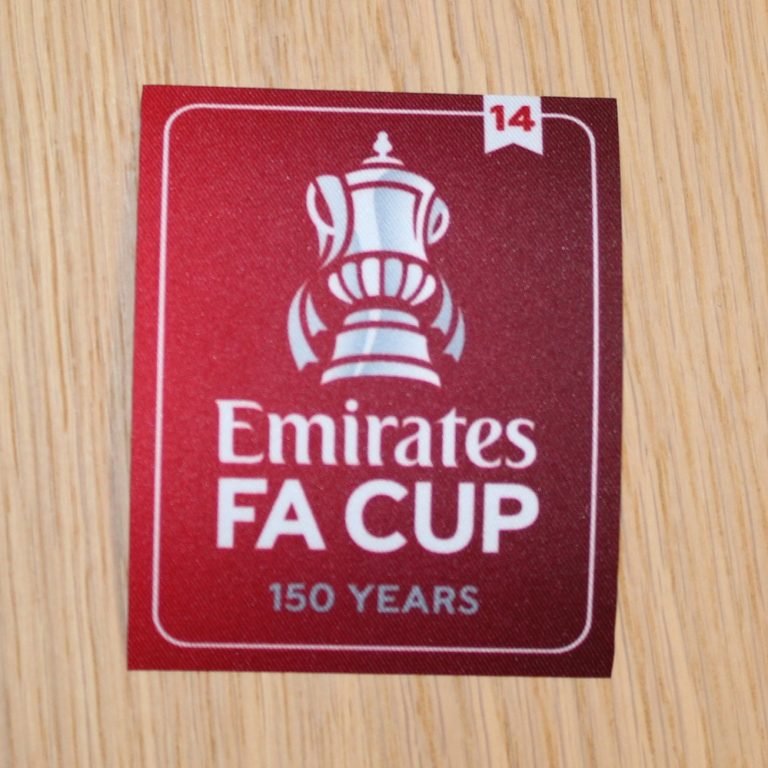 Arsenal FA Cup jersey – 14 titles badge